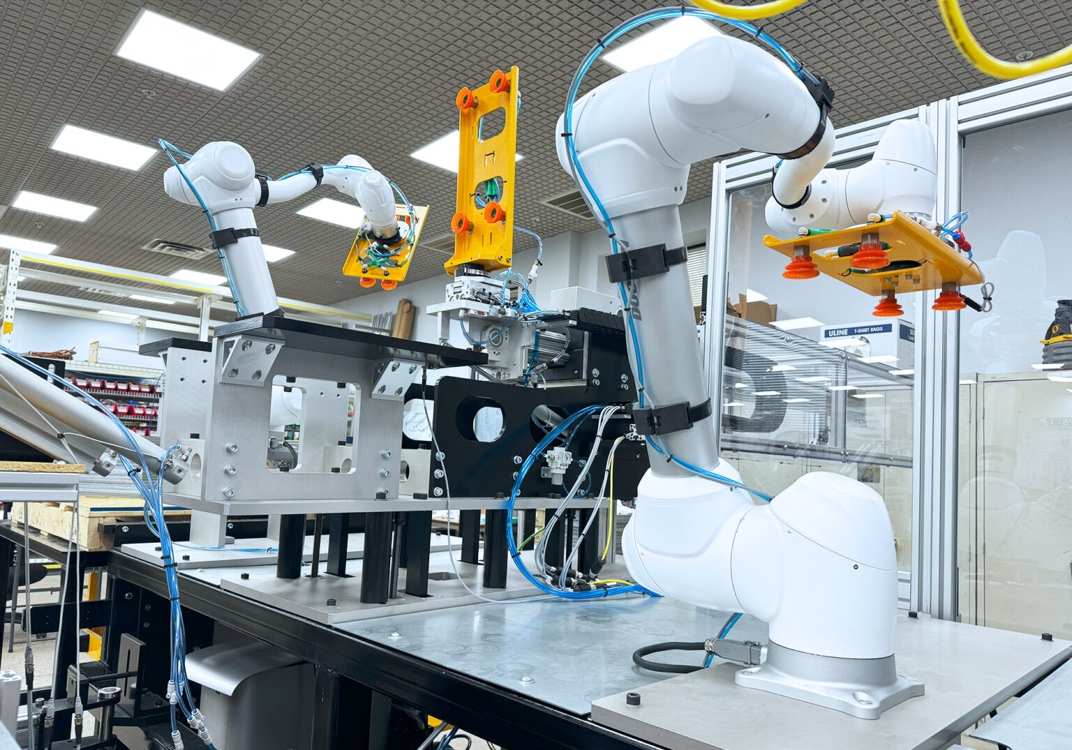 Machine Tending with a Collaborative Robot - ONExia