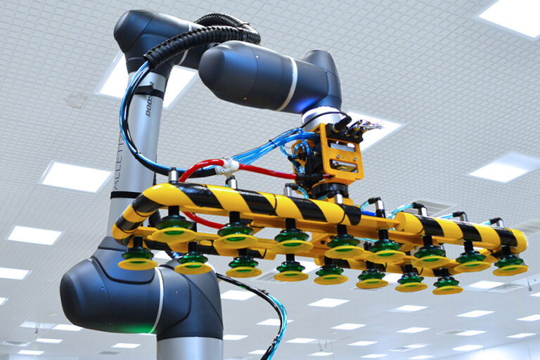 Robotic Palletizers for Material Handling & Packaging